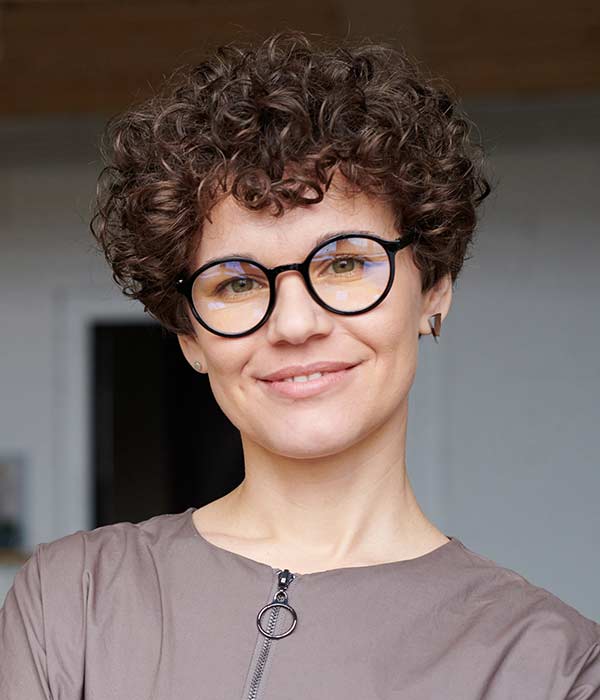 Miriam Johnson - จันวาณิชย์